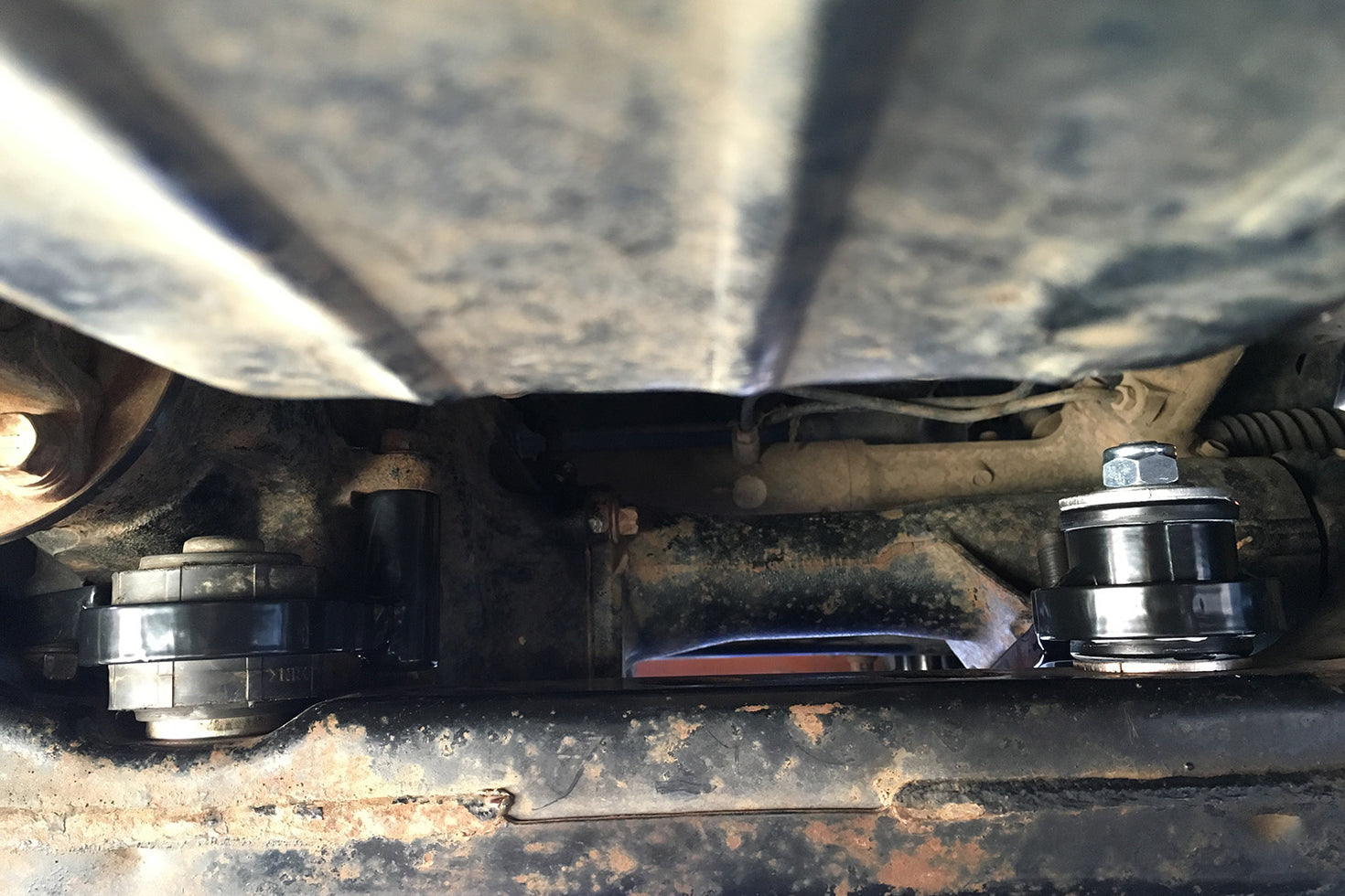 Toyota Hilux N70 - N80 Diff Drop – PHAT Bars